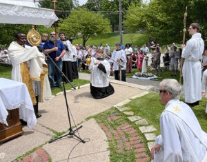 Eucharistic procession returns to downtown Iowa City - The Catholic ...
